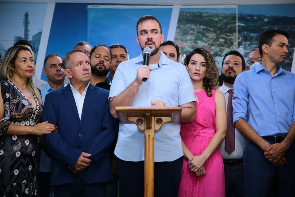 Quem é o novo prefeito de Aparecida de Goiânia, que assumiu com saída ...