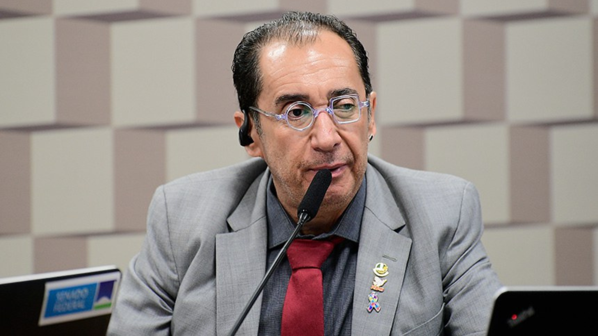 “Quero sair da política para entrar para a história”, diz Kajuru ao ...