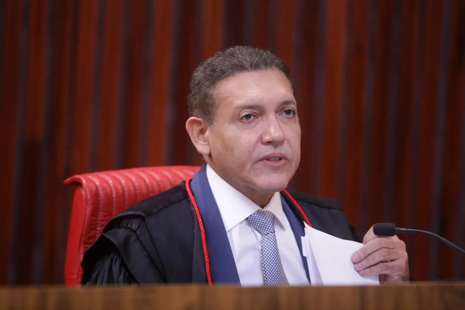 Presidente do TSE defende combate ao discurso de ódio e alerta para ...