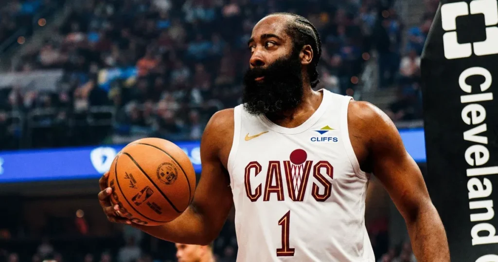 Astro da NBA, James Harden é preso por porte ilegal de arma nos Estados ...